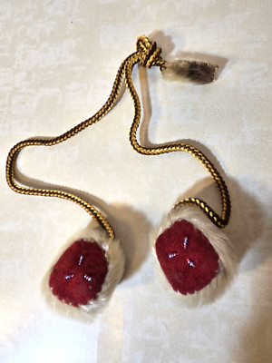 Alaskan Eskimo Yo Yo Fur Pom Balls - Fur Leather Beaded toy game | eBay