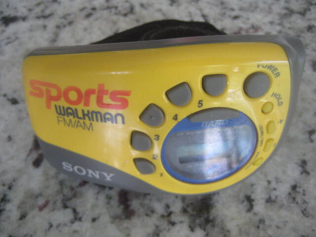 Sony Portable Walkman Sports Armband wrist AM/FM Stereo Radio SRF-M78 ...