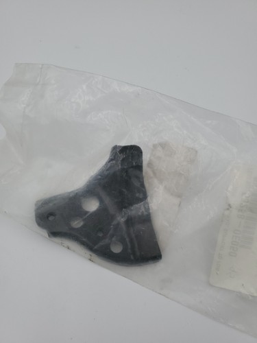 Genuine OEM Toyota 53258-0E050 Left Front Fender Mount Bracket 11-19 ...