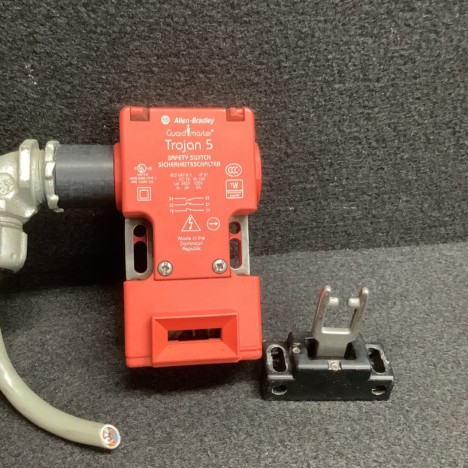 ALLEN BRADLEY 440K-T11202 SER. B (ST947) | eBay