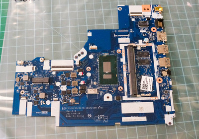 Lenovo IdeaPad 330-17IKB i5-8250U 1.60Ghz Motherboard UHD 620 ...