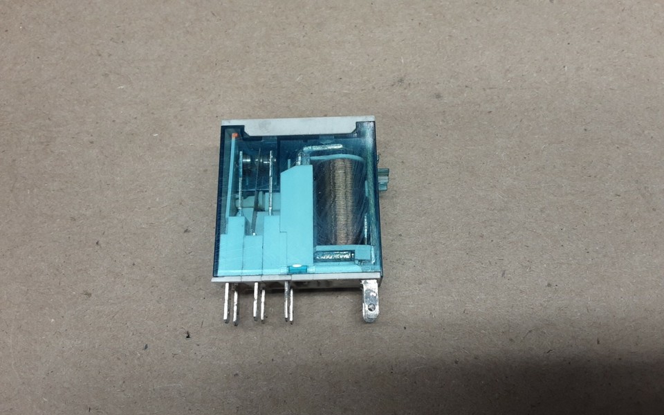 Allen-Bradley 700-HN224 2-pole Relay Socket 30VDC #07H9 | eBay