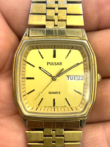 Pulsar Watch Y148 5060 Gold TONE Base Metal Bezel Stainless Steel ...