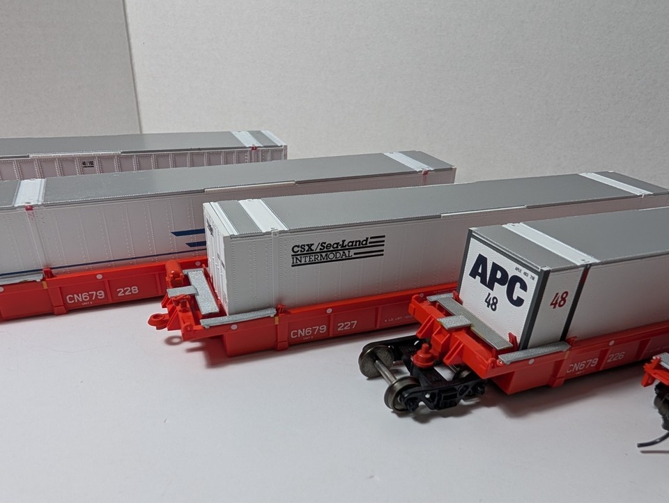 HO Scale Walthers 5 Unit Well Car set CN Canadian National RED 5X 48 ...