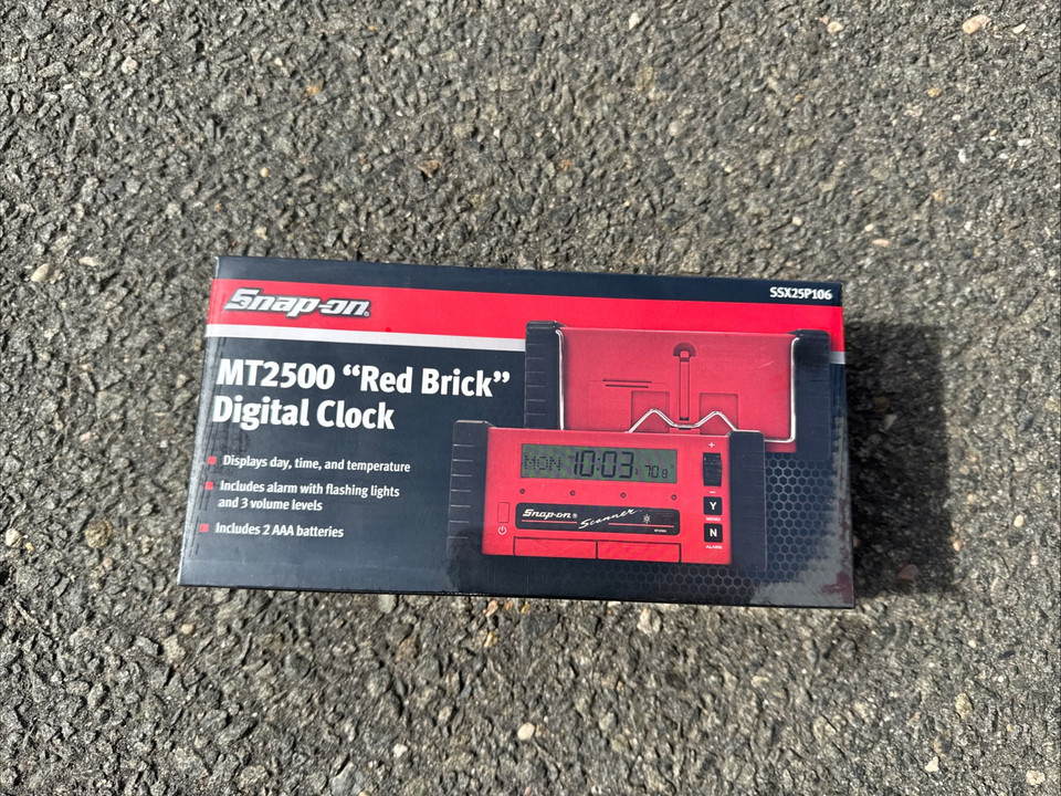 Snap-On Tools USA NEW Collectible MT2500 RED BRICK Digital Clock ...
