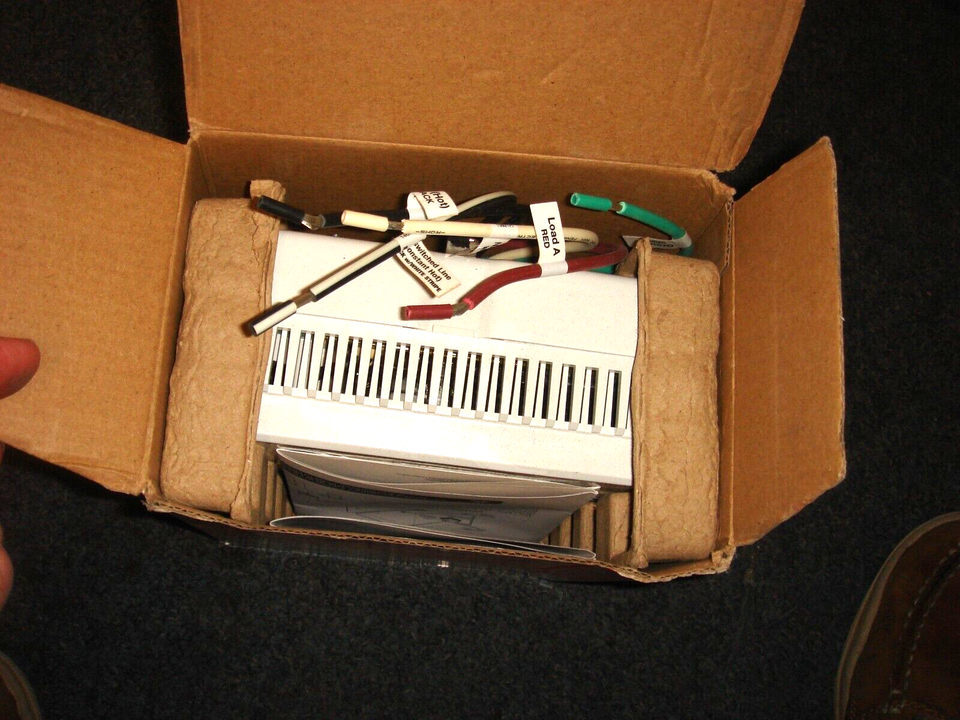 Watt Stopper LMPL-201 Load Controller for DLM Systems, Relay, 120V, 20A ...