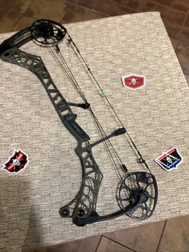 Mathews V3 31 RH Ambush riser Black limbs ****NASH**** | eBay