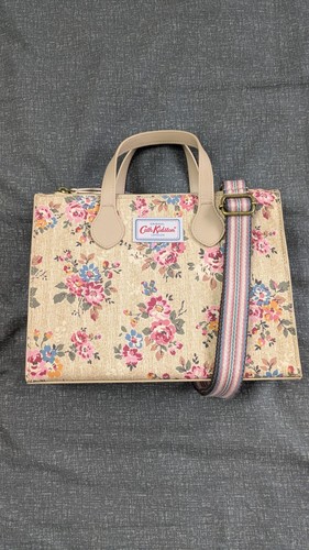BNWOT CREAM FLOWERED CATH KIDSTON BOX CROSS BODY BAG WITH SHIRT HANDLES ...