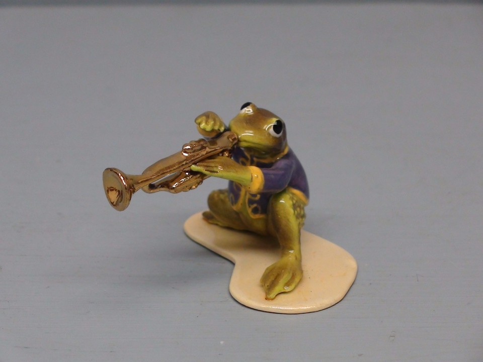 Retired Hagen Renaker Specialty Frog Playing Trumpet | eBay
