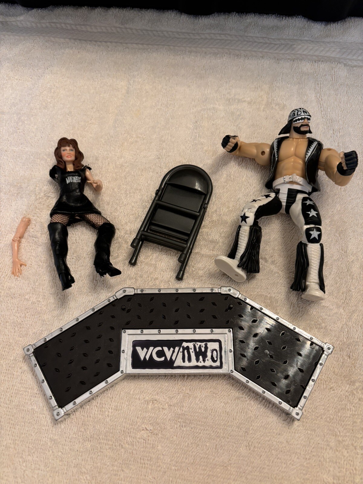 WCW NWO Macho Man Randy Savage & Miss Elizabeth Wrestling Figures 2 ...