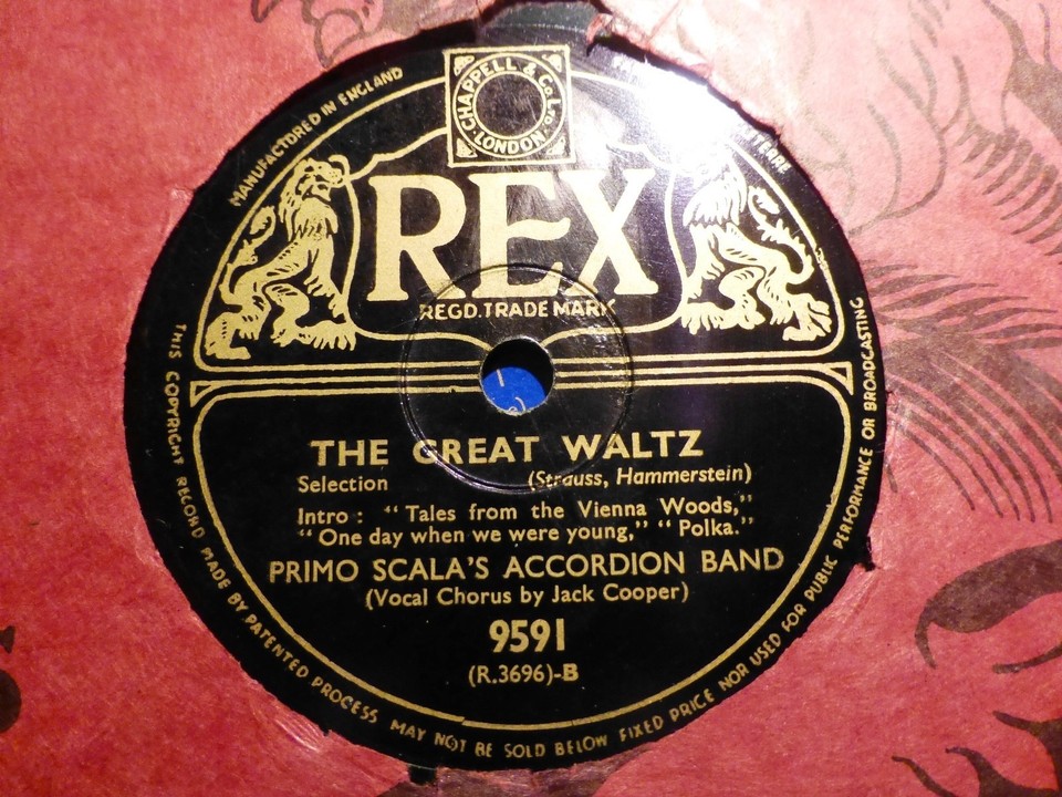 1939 PRIMO SCALA's ACCORDION BAND Jack Cooper voc Broadway HIT THE ...