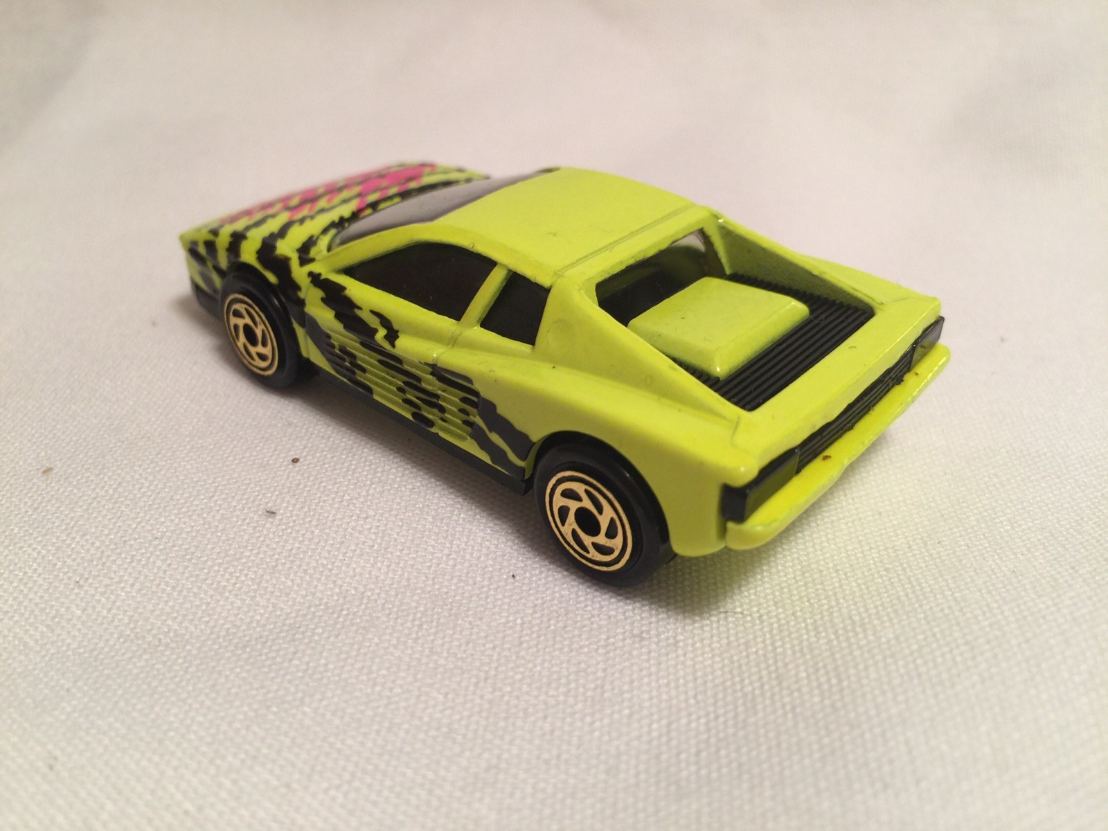 RARE Matchbox Superfast Ferrari Testarossa 1986 Gold Green Stripes 1:64 ...