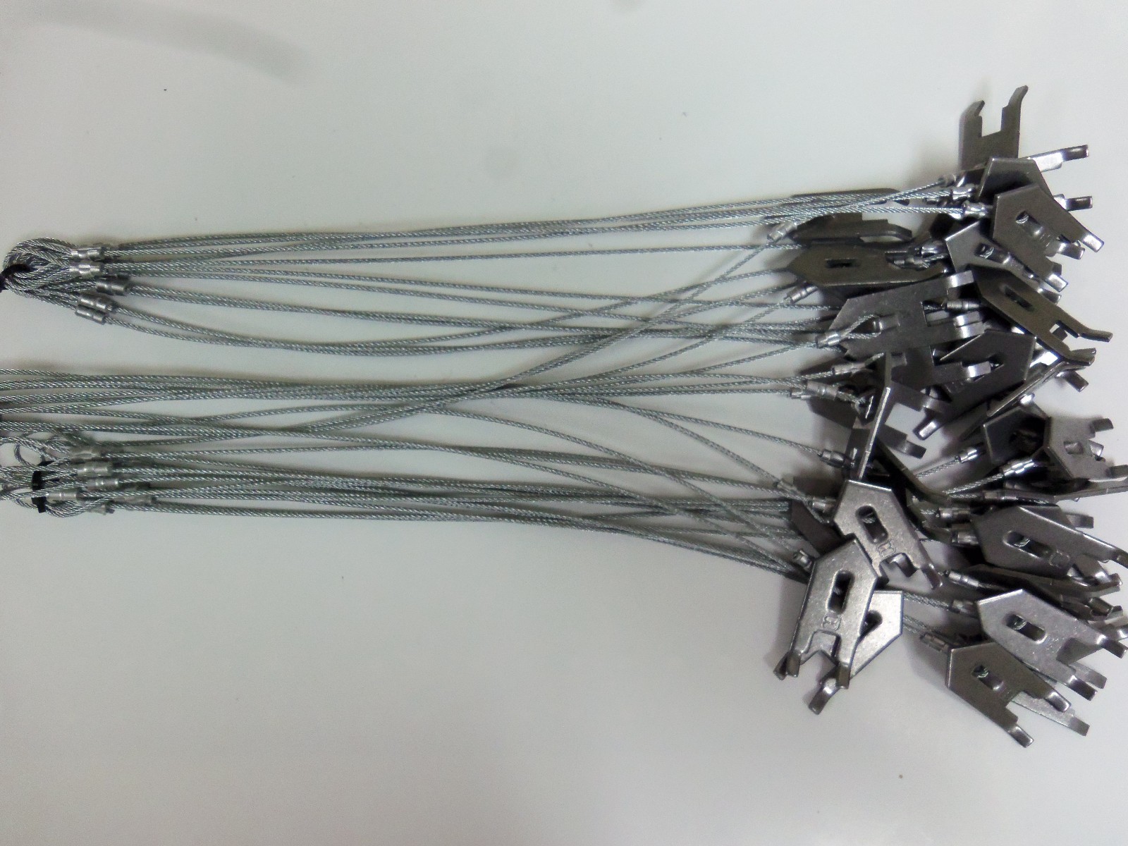 120 Wolf Fang Anchors W/ 18" 3/32nd Cable Stakes (10 Dozen) Anchors ...