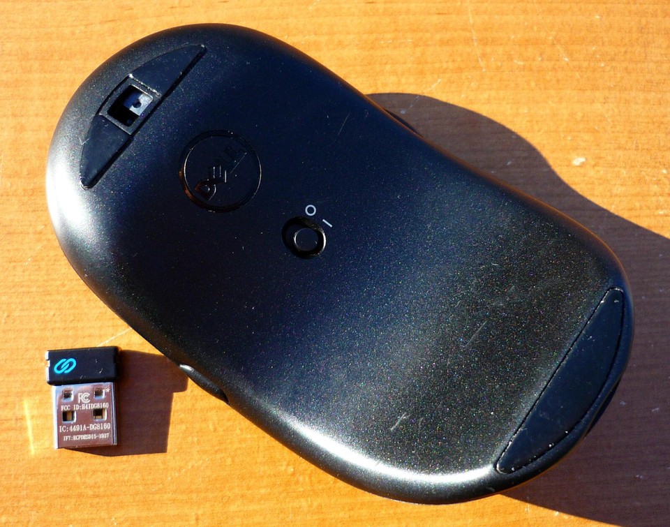 DELL Wireless Optical Wheel Mouse WM527 w/ Dell Universal Receiver VG ...