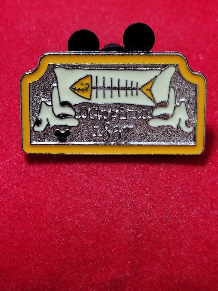 Disney Trading Pin, Hidden Mickey, Haunted Mansion, Tombstones Fish ...