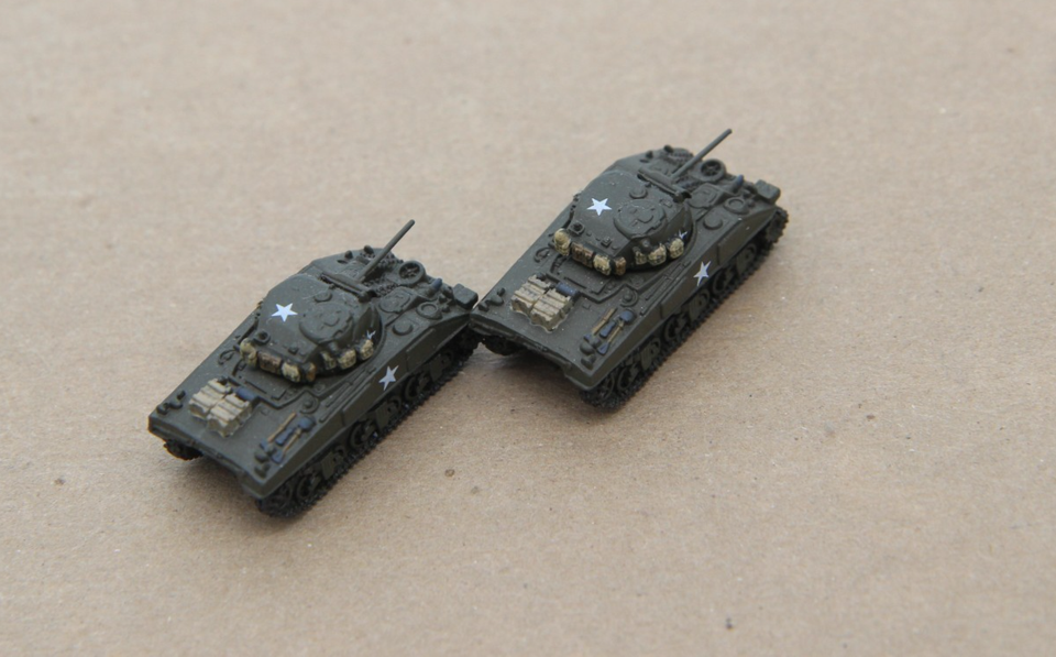 (2) 1/144 New Millennium Toys WWII U.S M4 Sherman Tanks 21st Century ...