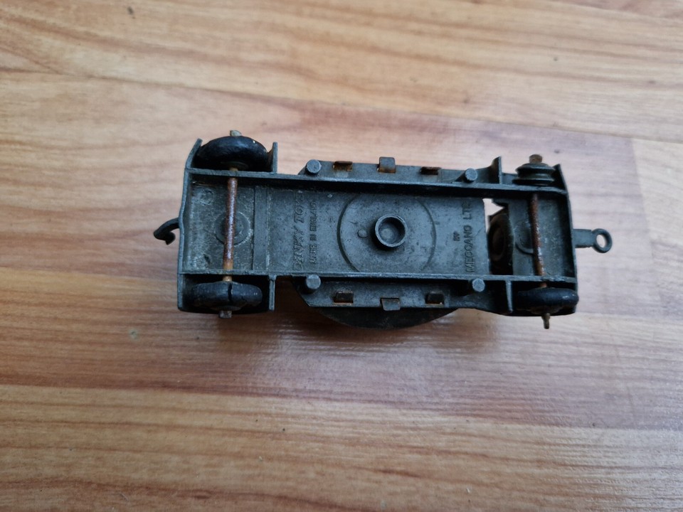 VINTAGE 1940'S DINKY TOYS 161B MILITARY ANTI AIRCRAFT GUN ON TRAILER ...