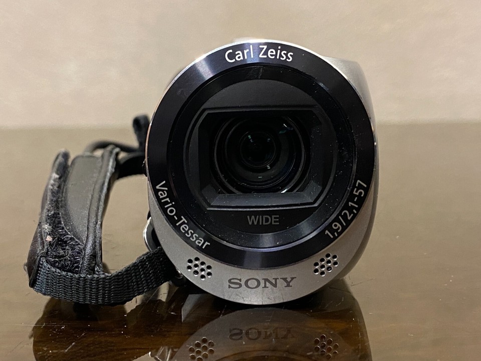 SONY HDR-CX220E Handycam 8.9 MP HD Camcoder Silver With 16 GB MicroSD ...