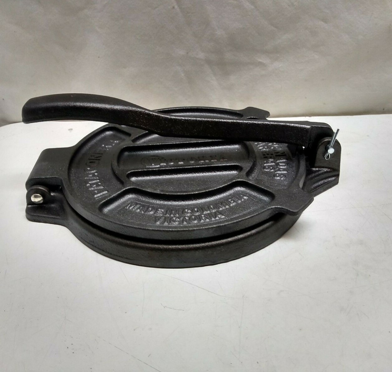 Victoria Pataconera Tortilla Maker Empanadas Arepas Cast Iron Press ...