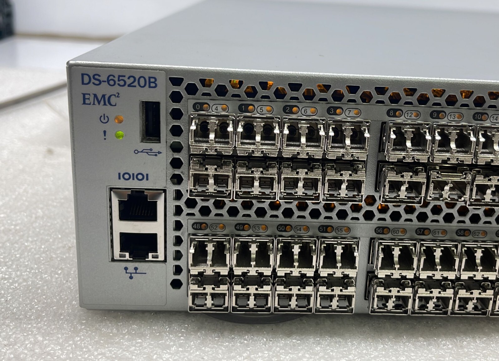 Brocade 6520 EMC DS-6520B 96-Port Fiber Channel Switch 100-652-862-00 W ...