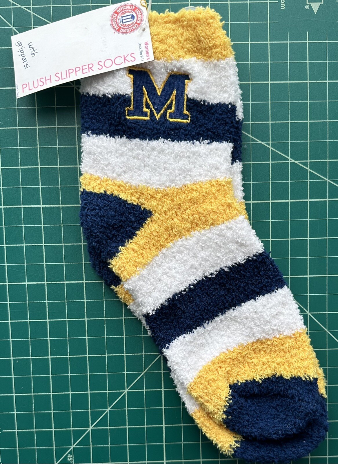 NWT NCAA Licensed Michigan Wolverines Women's Plush Slipper Socks size ...