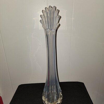 Beautiful Clear Glass Swung Vase | eBay