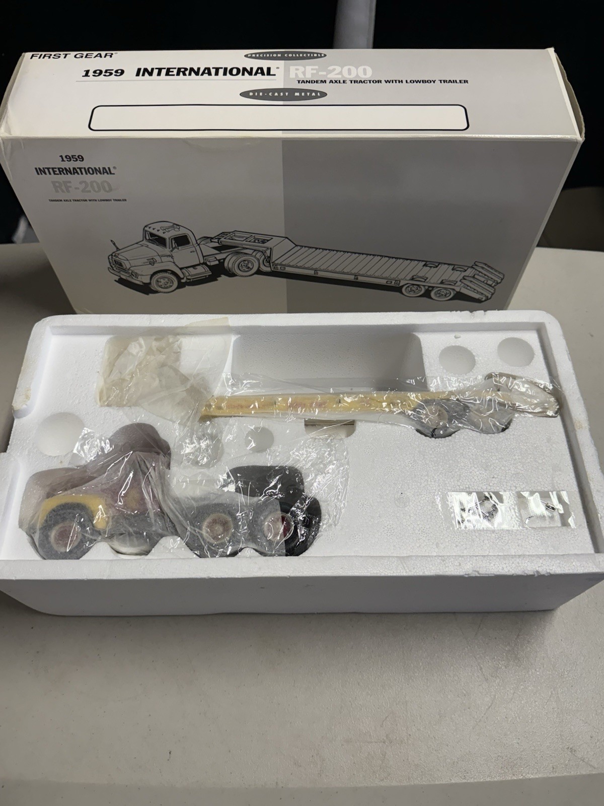 First Gear Diecast Truck International RF-200 Lowboy Shell Gas Oil 1/34 ...