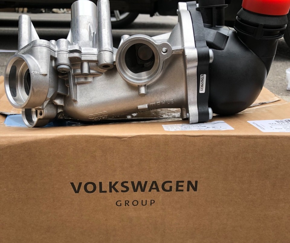 079121010B OEM Engine water pump For Audi S6 S7 A8 S8 RS6 RS7 2012-2018 ...