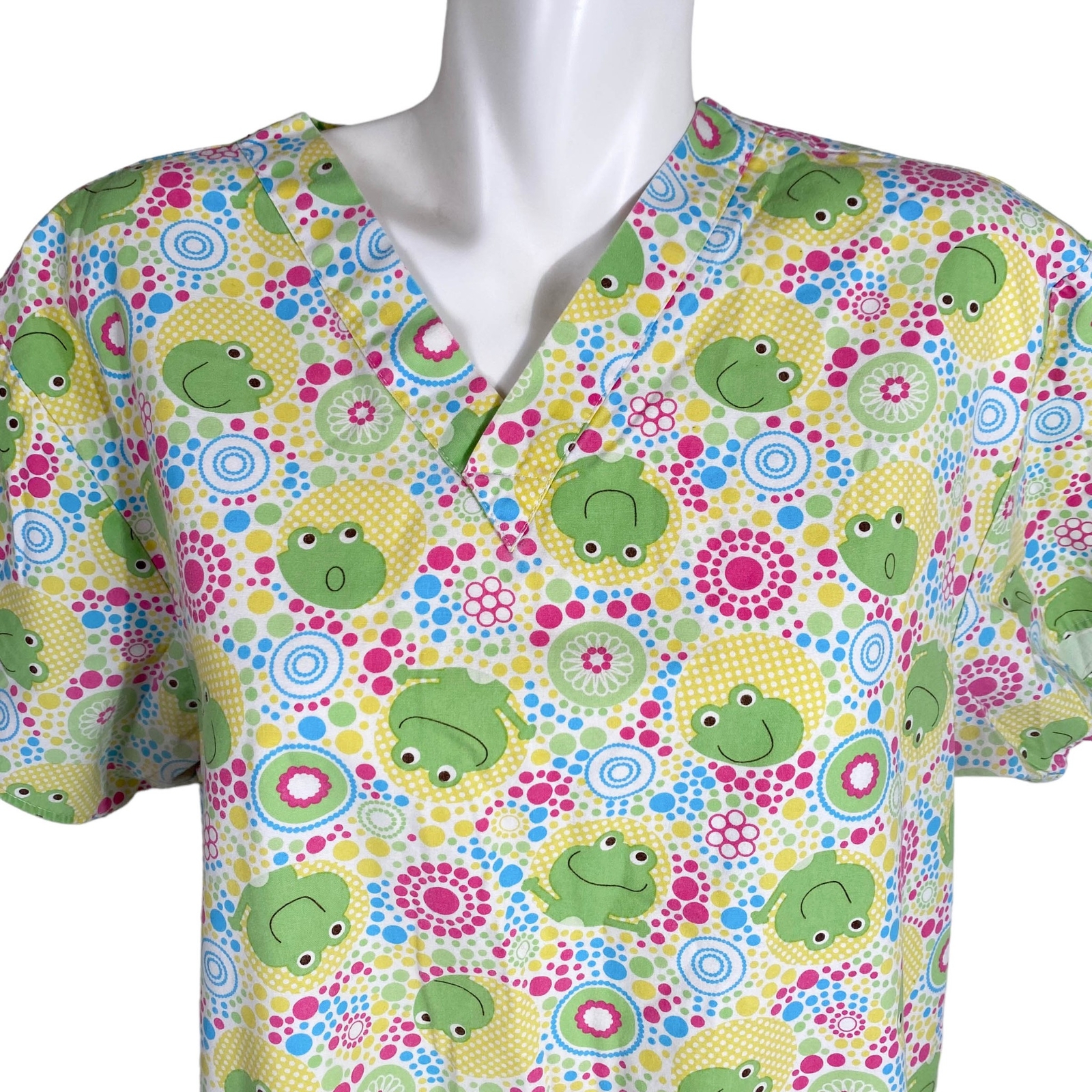 Dickies Smiling Frogs Geometric Polka Dots Yellow Medium Scrub Top | eBay