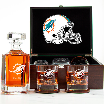 Miami Dolphins - Engraved Football Whiskey Decanter 2 Glasses In Wood ...