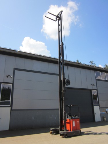 Vierwegestapler Schubmaststapler Regalstapler LINDE R20 10m 2000Kg ...