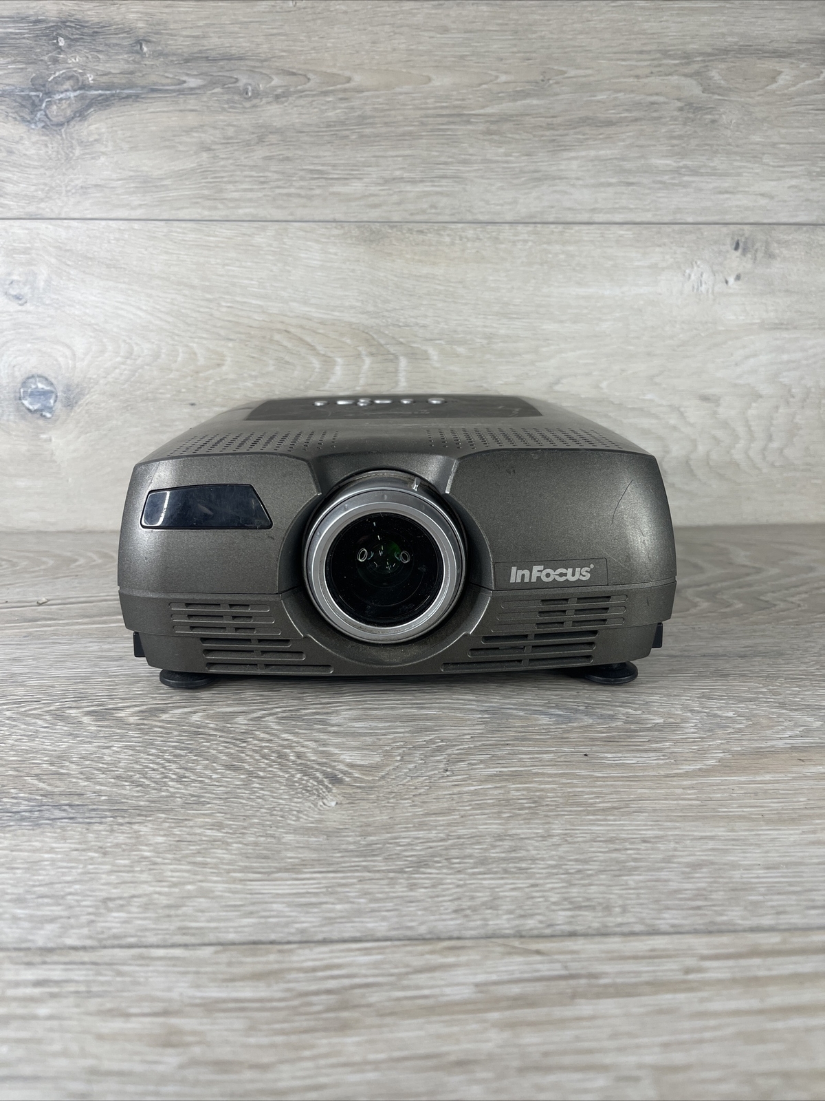 InFocus LP290 Projector w/ Cords and Carrying Case 426 Lamp Hours Used ...