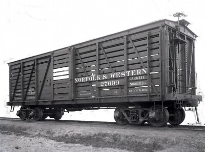 Norfolk and Western livestock car 27699 at Ralston Steel Car Co 5 x 7 ...
