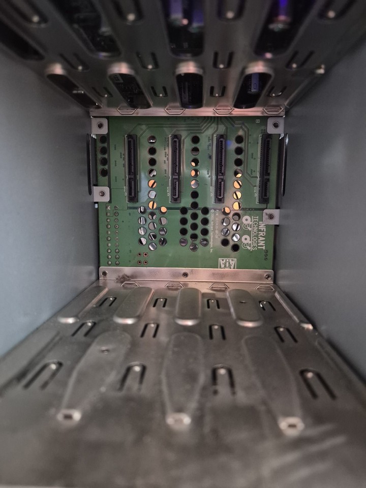 Netgear RND4000 (ReadyNAS NV+ v3) - Diskless NAS 4 bay | eBay UK