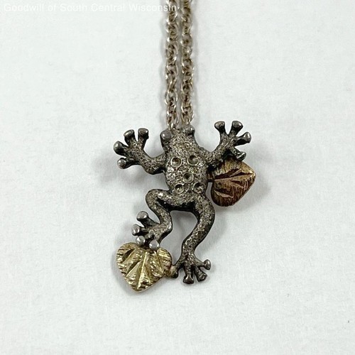 18" Sterling Silver Frog Pendant Necklace with 12K Gold Leaf Accents, 1 ...