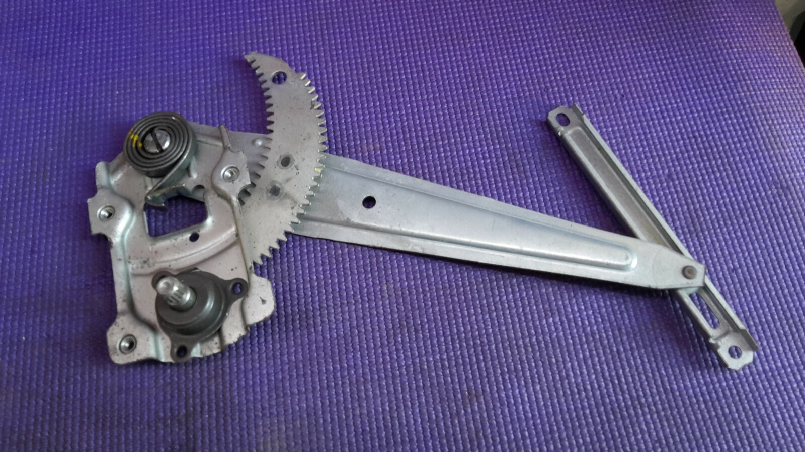 69840-60040 Genuine Toyota Landcruiser 76 Series REAR DOOR WINDOW ...