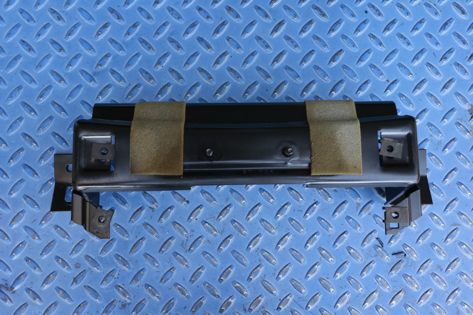 1984-1996 Chevrolet Corvette C4 Rear Hatch Latch Mounting Bracket OEM ...