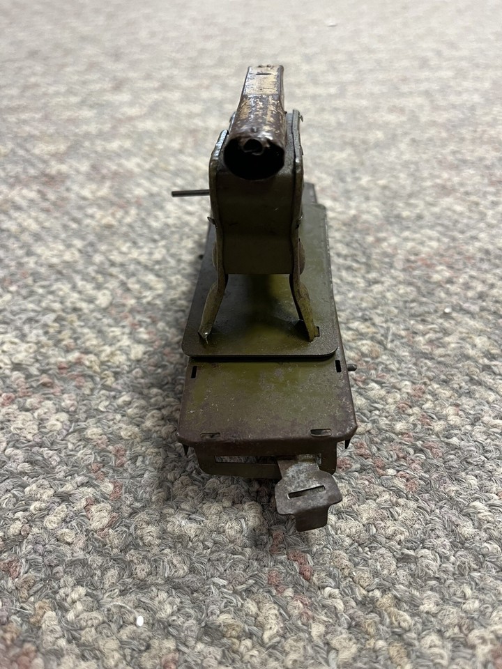 + Marx Tin Litho O Gauge Army Green 4 Wheel Flat Car w/ Wind Up Machine ...