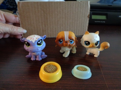 AUTHENTIC Lps Littlest Petshop lot of 3 PLUS 2 food bowls | eBay