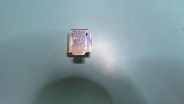 Delphi 15495808 Qty of 250 per Lot Automotive Connectors BRACKET CLIP ...