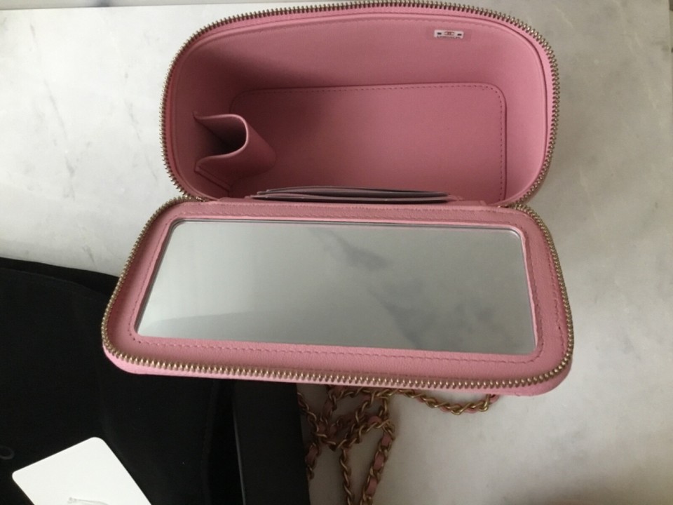 New CHANEL 22K Vanity Case Top Gold CHAIN Handle Barbie Pink Lambskin ...