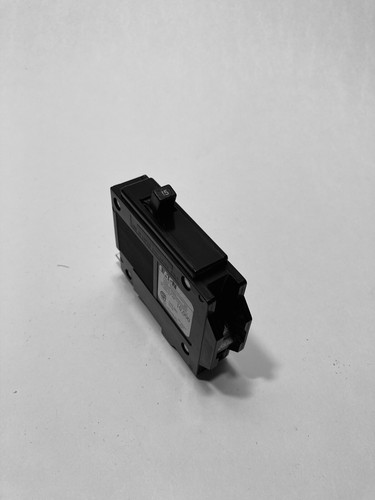 QBH15 Eaton Cutler Hammer Commander 15 Amp Single Pole Bolt-On Circuit ...