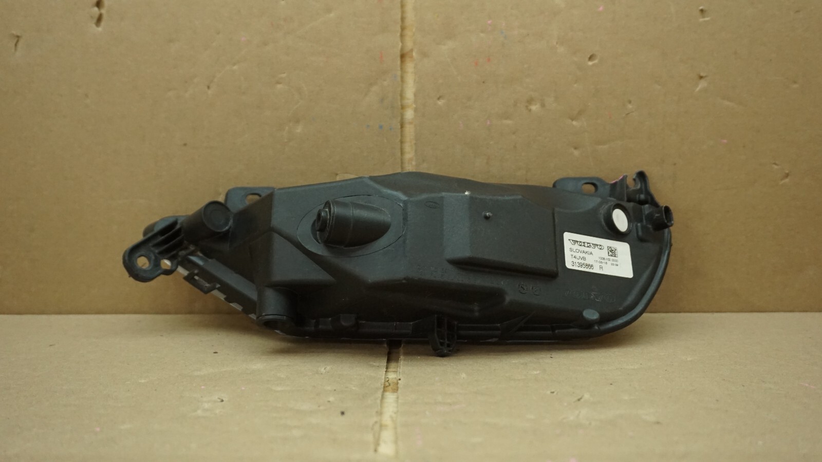 2016-2020 VOLVO XC90 FRONT RIGHT PASSENGER FOG LIGHT LED OEM 31395866 ...