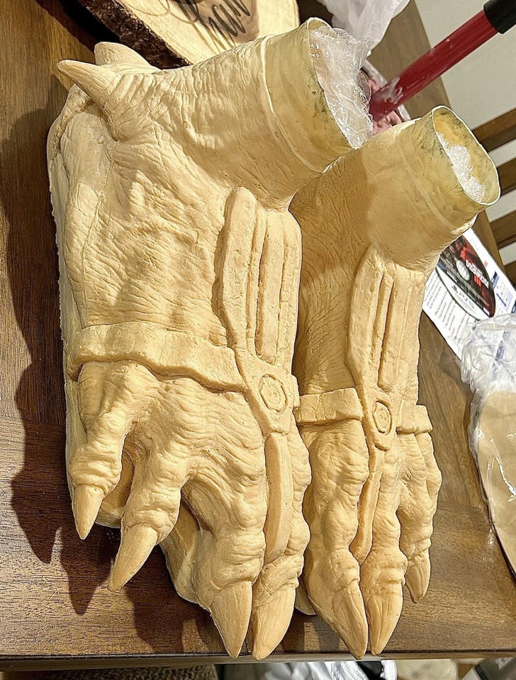Lifesize Predator Mask Prop Alien Feet Original Molds | eBay