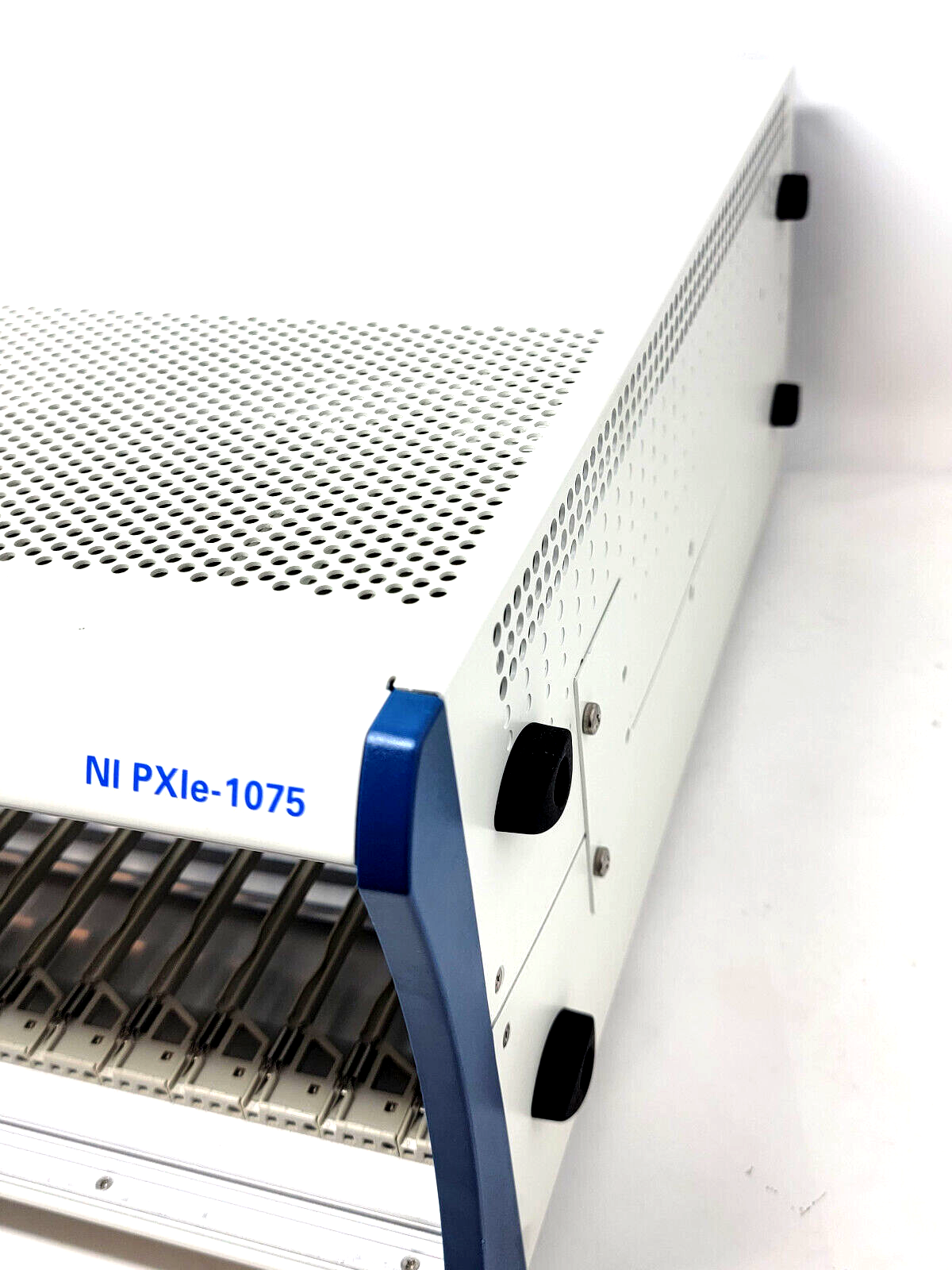 National Instruments NI PXIe-1075 18-Slot, Up to 4 GB/s PXI Chassis | eBay