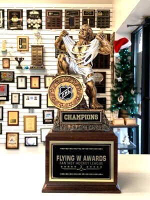 FANTASY HOCKEY TROPHY NEW LARGE MONSTER WITH DISC PERPETUAL AWARD 16 ...