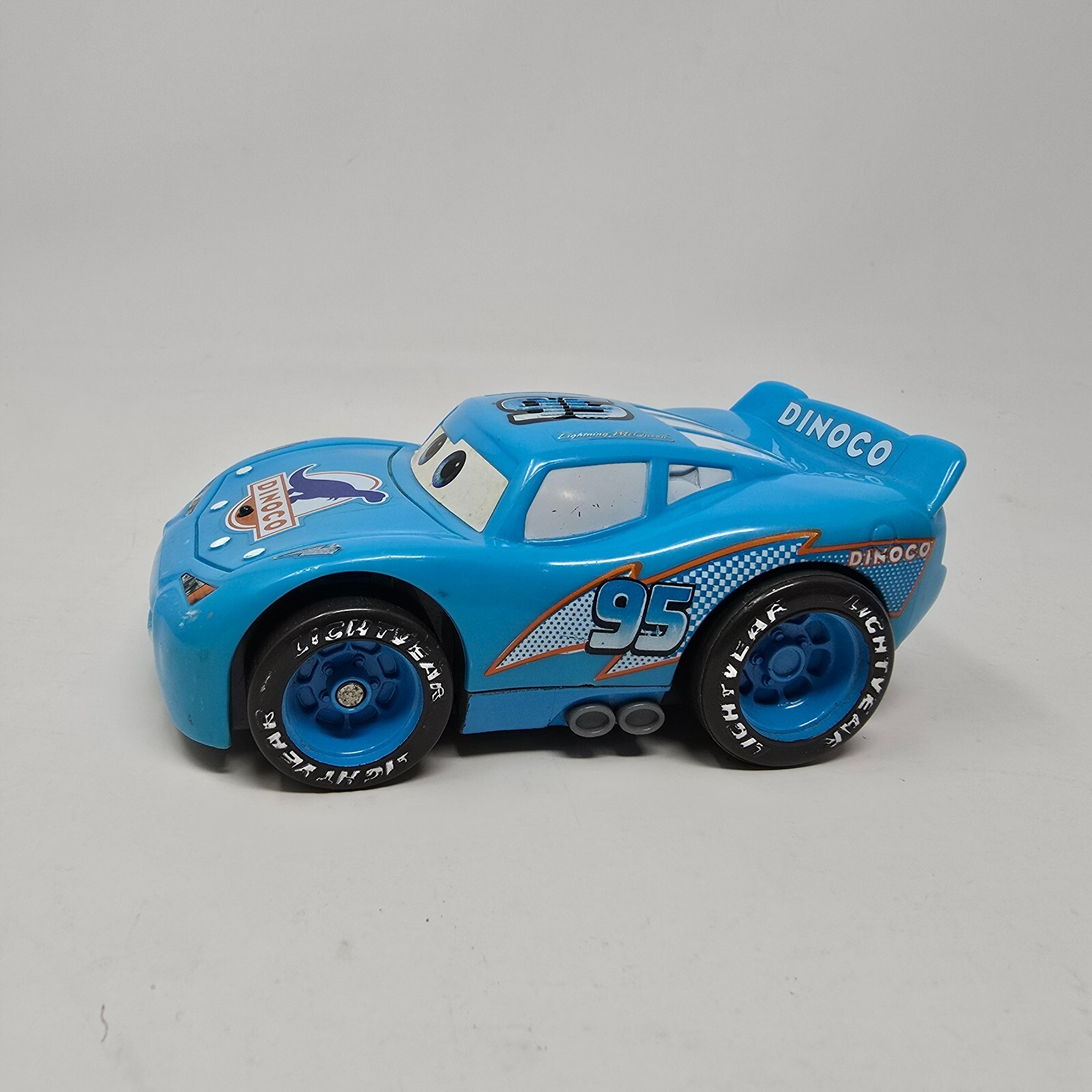 Dinoco Lightning McQueen #95 Blue Shake N Go Car Disney Pixar 2005 ...