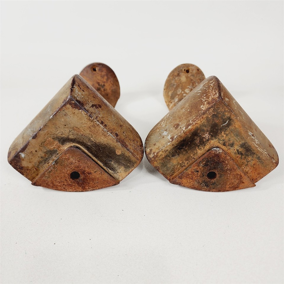 2 Vintage Cast Iron Legs Feet KIS Rusty Restoration Project - 9 3/4 ...