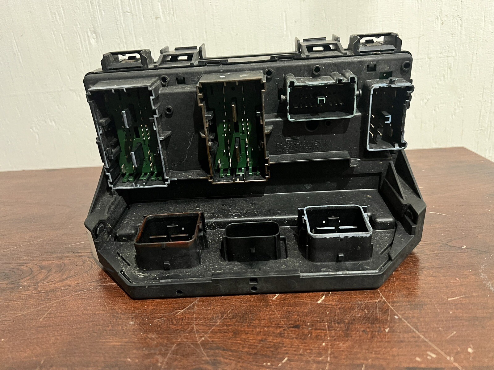 2007 Dodge NITRO TIPM Totally Integrated Power Control Module P/n ...