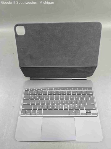 Pre-Owned Apple iPad Magic Keyboard Black Model A2974 | eBay